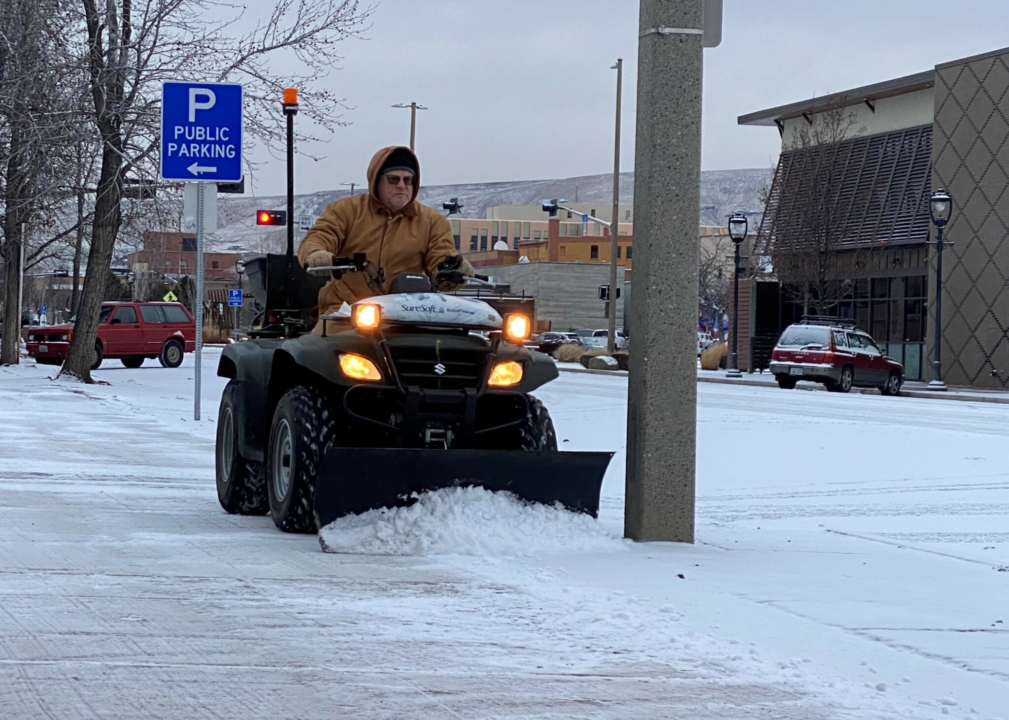 Photo of the week - Pushing Snow | Photo of the Week